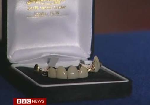 Holy tooth and two fingers of Galileo