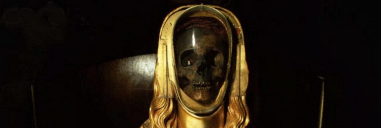 Skull of Magdalene hailed by Catholics in France